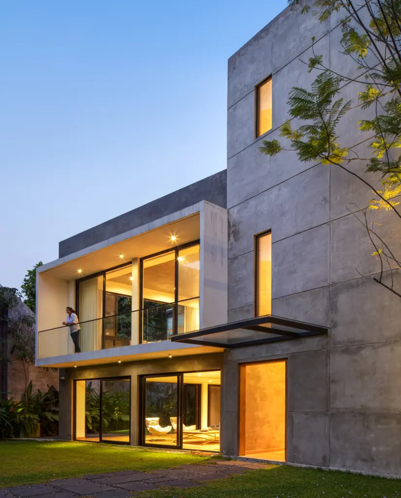 Neoteric Residence - Contemporary Residential Interior Design | Amoda ...